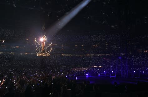 Taylor Swift Reputation Stadium Tour Pictures Popsugar Celebrity Photo 14