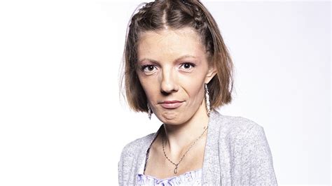 Shopaholic Adel Tvrdí že Ji Rodina Nutila Do Sexu Prý Ji A Jejího Psa Týrali Antiyoutubercz