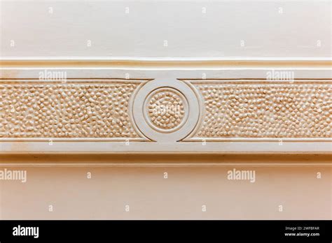 Classic Architecture Details Geometric Bas Relief Ceiling Decoration