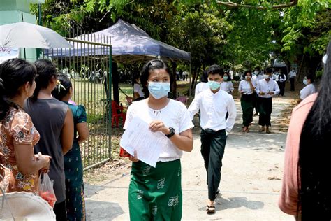 ရခိုင်ပြည်နယ်၌ တက္ကသိုလ်ဝင်စာမေးပွဲ အင်္ဂလိပ်စာဘာသာရပ်ကို ကျောင်းသား၊ က