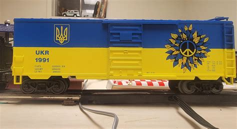 my atlas ukraine car got here today r modeltrains
