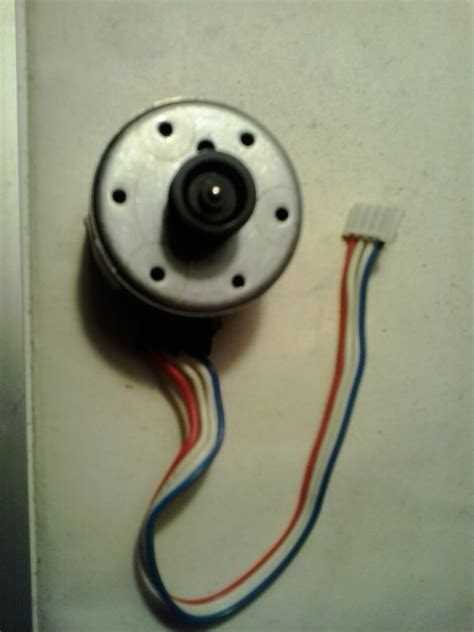 Motore Misterioso [risolto] Generale Arduino Forum