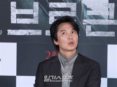 [포토] 김남길 생각에 잠겨