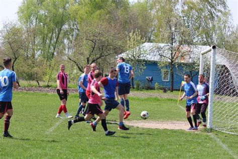 У селі на Чернігівщині провели благодійний футбольний матч Новости Section Ukr Net