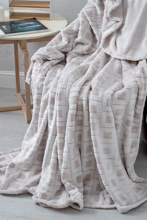 Плед покрывало Бежевый квадрат велсофт 240 200 купить в маркетплейсе Натали