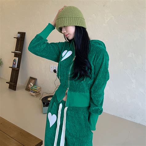 인기급상승🔥 메리 하트 세트 트레이닝 트레이닝세트 트레이닝복 트레이닝바지 운동복 트레이닝팬츠 후드티 후드집업 크롭집업 크롭후드 기모후드 맨투맨 수입의류 벨벳 코듀로이