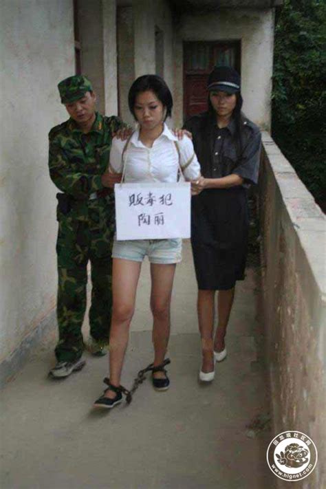 83年死刑犯上刑场 动态图库网