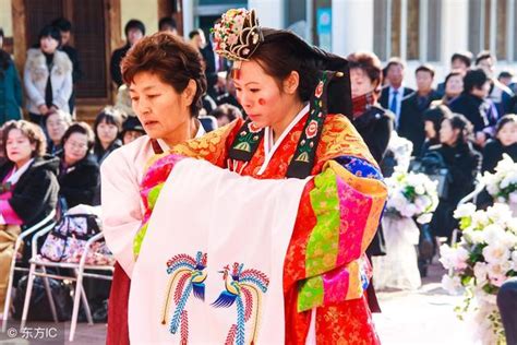 韓國結婚彩禮習俗，女方給男方4至50萬高額彩禮，女方還提供家具 每日頭條