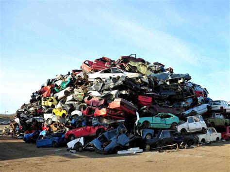 Revving A New Era Car Junk Yard Is Adapting To Electric Vehicles Hometown Chicks