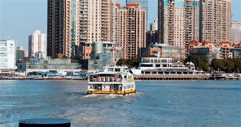 黄浦江十六铺渡轮码头渡轮视频素材下载