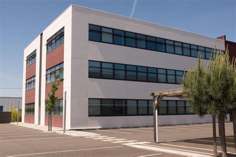 Edificios De Oficinas De Cityscape Con Arquitectura Corporativa Moderna