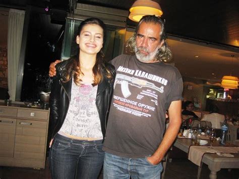 Дъщерята на Андрей Слабаков е станала неузнаваема сравниха красивата Йоанна с Анджелина Джоли