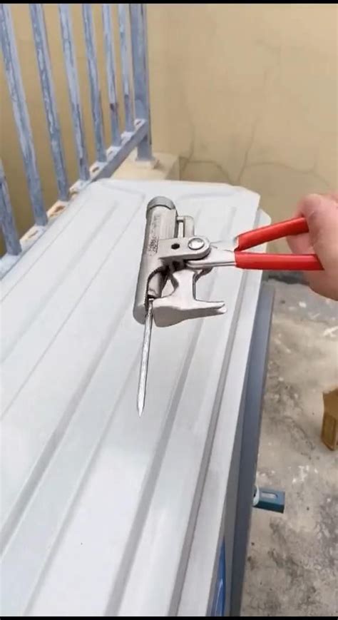 Discover 900 Multi Tools And Leatherman Tool Ideas Survival Tools Camping Tools Edc Gear