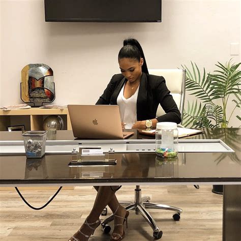 Pin By Natajah On Screenshots Buisness Women Bussines Women