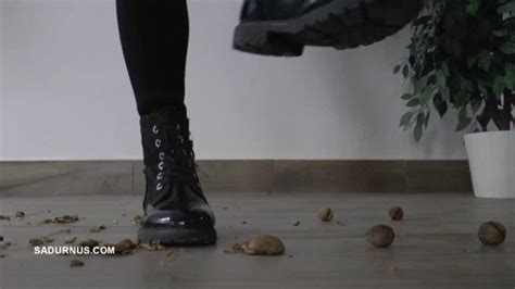 Dyanna Crush Nuts Wmv Sadurnus Clips4sale