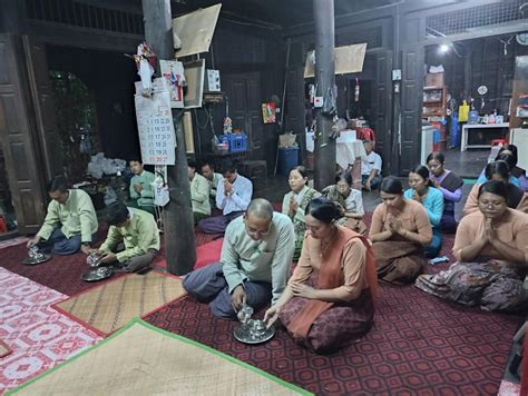 ဝါးခယ်မမြို့ သကျမဟာသီရိဘုရားကြီးဝန်းအတွင်းရှိ သံဃာတော်များ၊ ရှင်သာမဏေများနှင့် သီလရှင်များအား