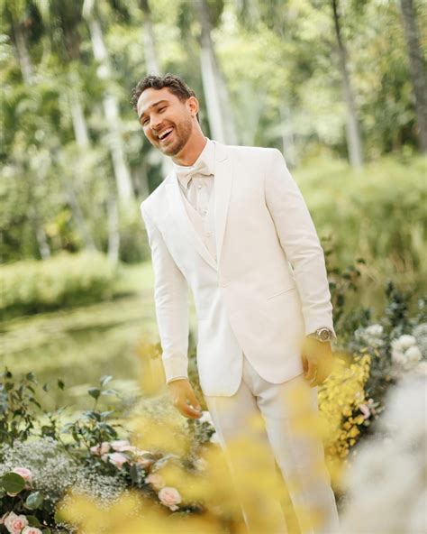 Larissa Manoela E André Luiz Frambach Abrem álbum De Fotos De Novo