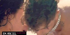 Irresistible Threesome In The Pool Tnaflix Com