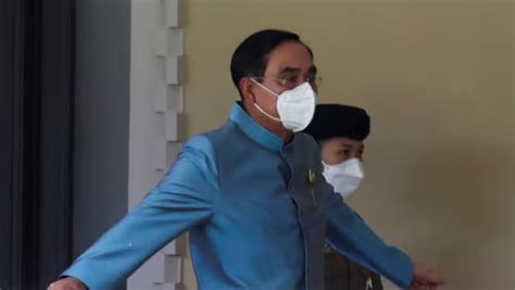 តុលាការធម្មនុញ្ញ ថៃ សម្រេច ថា លោក ប្រាយុទ្ធ ចាន់អូចា អាច បន្ត តួនាទី ជា នាយក រដ្ឋមន្ត្រី