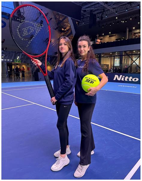 Influencer Marketing Connecting With Audiences Through An Effective Campaign Weplay