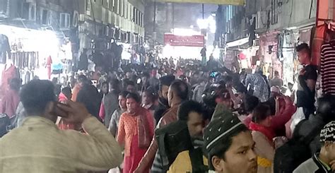 Video News Huge Crowd In Agras Raja Ki Mandi Marketagranews Agraleaks