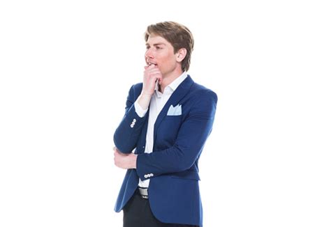 물음표 기호를 들고 있는 잘생긴 남자와 파란 재킷을 입고 20 29세에 대한 스톡 사진 및 기타 이미지 20 29세 25 29세 긍정적인 감정 표현 Istock