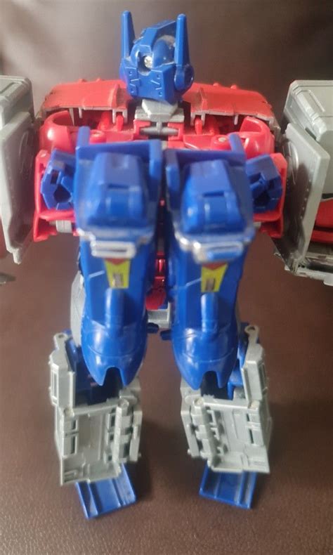 Optimus Prime With Orion Pax Power Of The Primes Hasbro Hobbies Toys Toys Games On Carousell