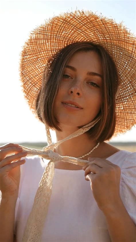 คลังวิดีโอฟรีของ กลางวัน กลางแจ้ง การจัดวาง การถ่ายภาพ ข้างนอก ความงาม ความสุข ชนบท ชุด