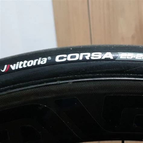 자전거 용품 리뷰 최강의 자전거 타이어 비토리아사의 코르사 블랙 25c 개봉 및 튜블러 장착기 네이버 블로그
