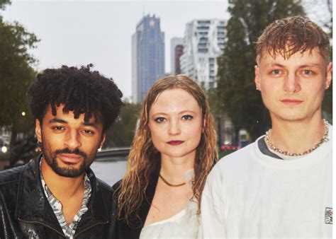 Alien Chicks Booking Agent