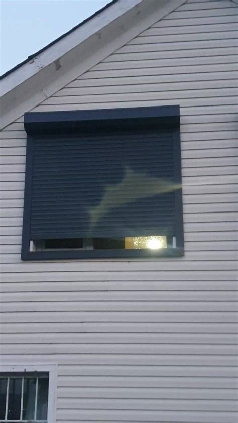 Цонхны хаалт Цонх хаалганы автомат болон гар ажиллагаатай хамгаалалтын хаалт Зуслангийн цонх