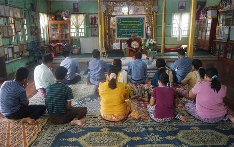 နယ်စပ်ရေးရာဝန်ကြီးဌာနက ကယားပြည်နယ်ရှိ ဘုန်းတော်ကြီးကျောင်းများသို့ ဆွမ