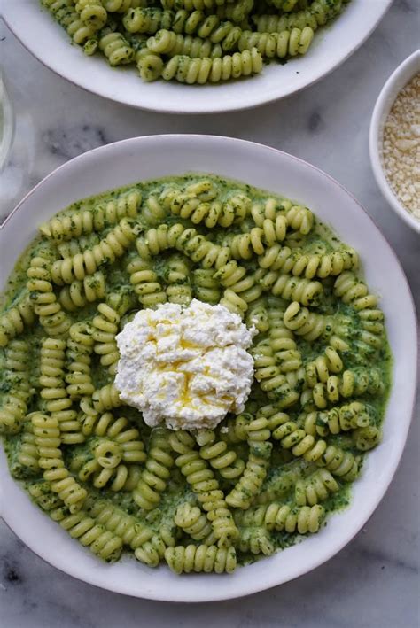 Roasted Garlic Pesto Fusilli Recipe