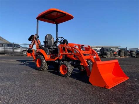 Slight Used New Kubota Tractor M62 Tlb Loader Backhoe Cheap Offers 62hp Tractor