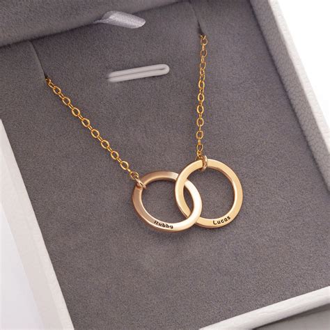 Interlocking Circle Necklace Jetprint