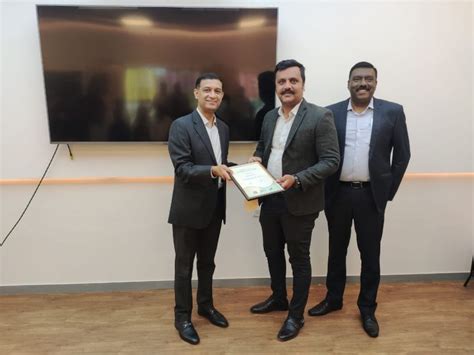 Harish Thakur On Linkedin Teamholdingbricks Vaishnavigroup Teamwork Realestate 28 Comments