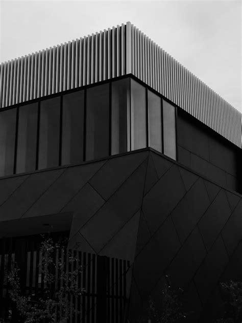 각도 건물 외관 건물 외장 건설 건축 사진 건축 세부 건축가 관리 빌딩 그레이스케일 기하학적 설계 날카로운 각도 도시 경관 도시 계획 도시 구조