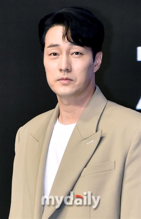 소지섭 측 웹툰 원작 드라마 광장 출연 검토 중 [공식입장]