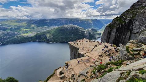 Preikestolen Hike Things You Need To Know Pulpit Rock Norway