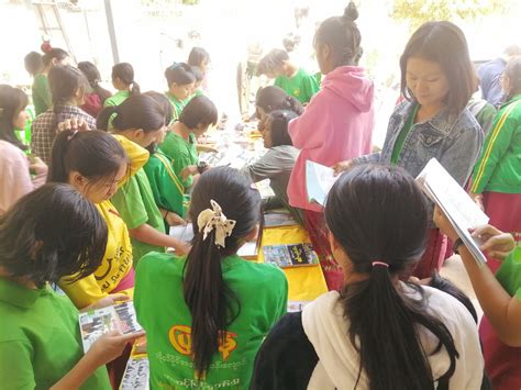 လယ်ဝေးမြို့ပြည့်စုံကိုယ်ပိုင်အထက်တန်းကျောင်းတွင် လူငယ်စကားဝိုင်းကျင်းပ