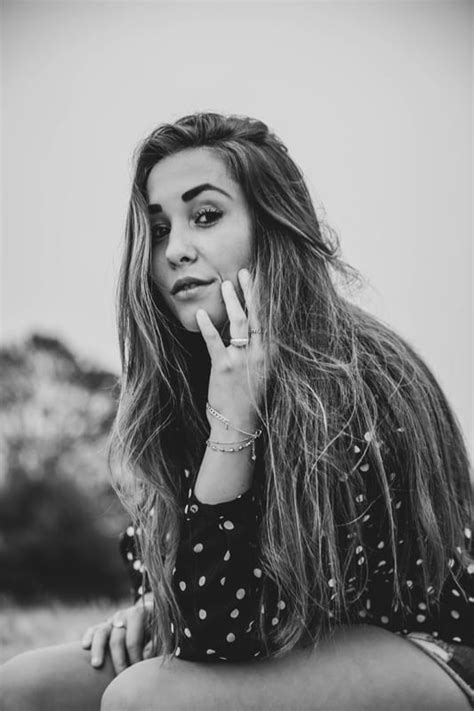 Model Marylin Esmee Bartelink Trouwfotograaf Groningen Newborn Fotograaf Zakelijke Fotograaf