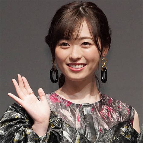福原遥、キュートな魅力が引き立つふんわりコーデshotに絶賛の声「尊い」「すっごくお似合いです」 2023年11月28日掲載