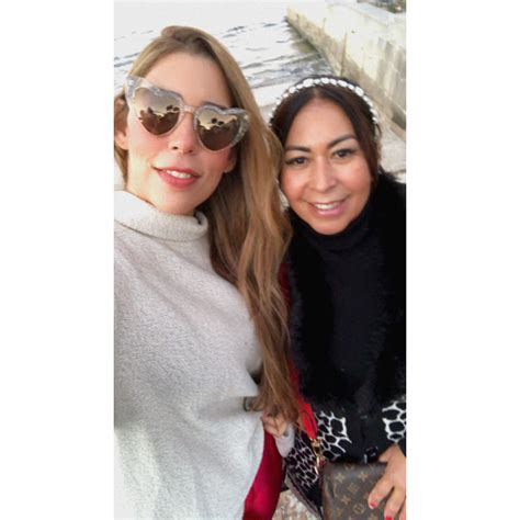 Sticker Maker Mami Freca