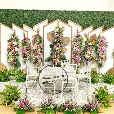 Dekorasi Bunga Ungu Yang Elegan