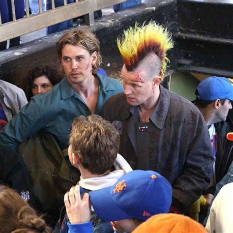 Caught Stealing Movie All Of The Press Tour Outfits And More