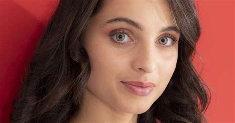 Mennel The Voice Est Enceinte Lex Candidate Controversée Attend