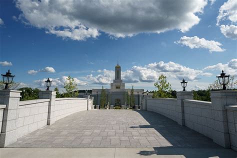 Elder Dieter F Uchtdorf Dedicates The Pittsburgh Pennsylvania Temple
