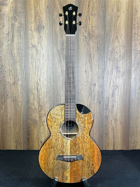 Flight Maia Eq A Mango Steel String Baritone Ukulele With Gigbag