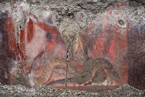 Pompeii New Frescoes Discovered And Some Rooms Reopened