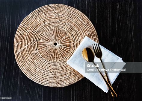 주방 테이블 포크와 숟가락 식사 접시 복사 공간이있는 상단보기 0명에 대한 스톡 사진 및 기타 이미지 0명 가정 주방 가정의 방 Istock